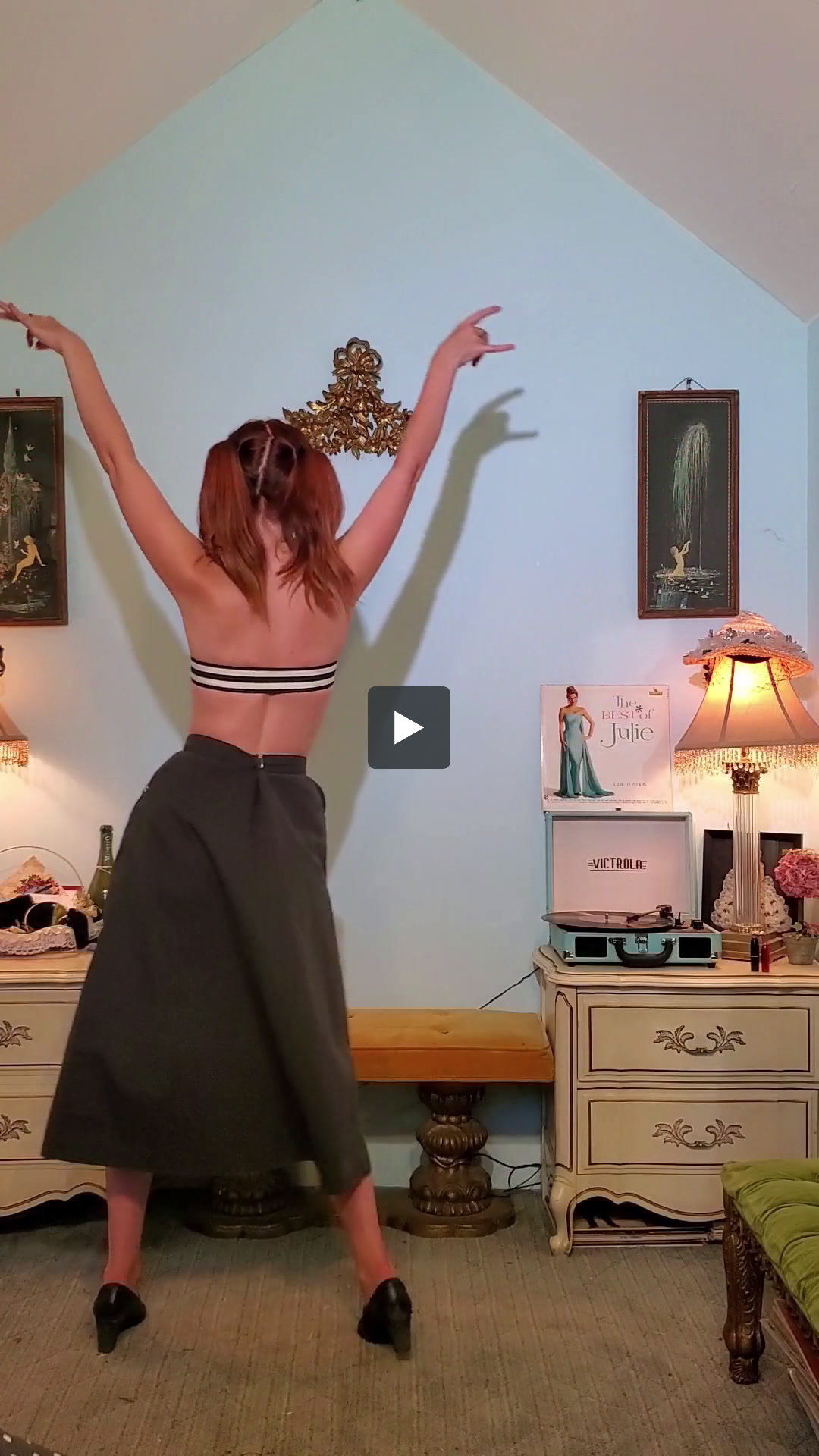 20200713_160401_1.mp4.mp4 | Dainty Rascal Dancing