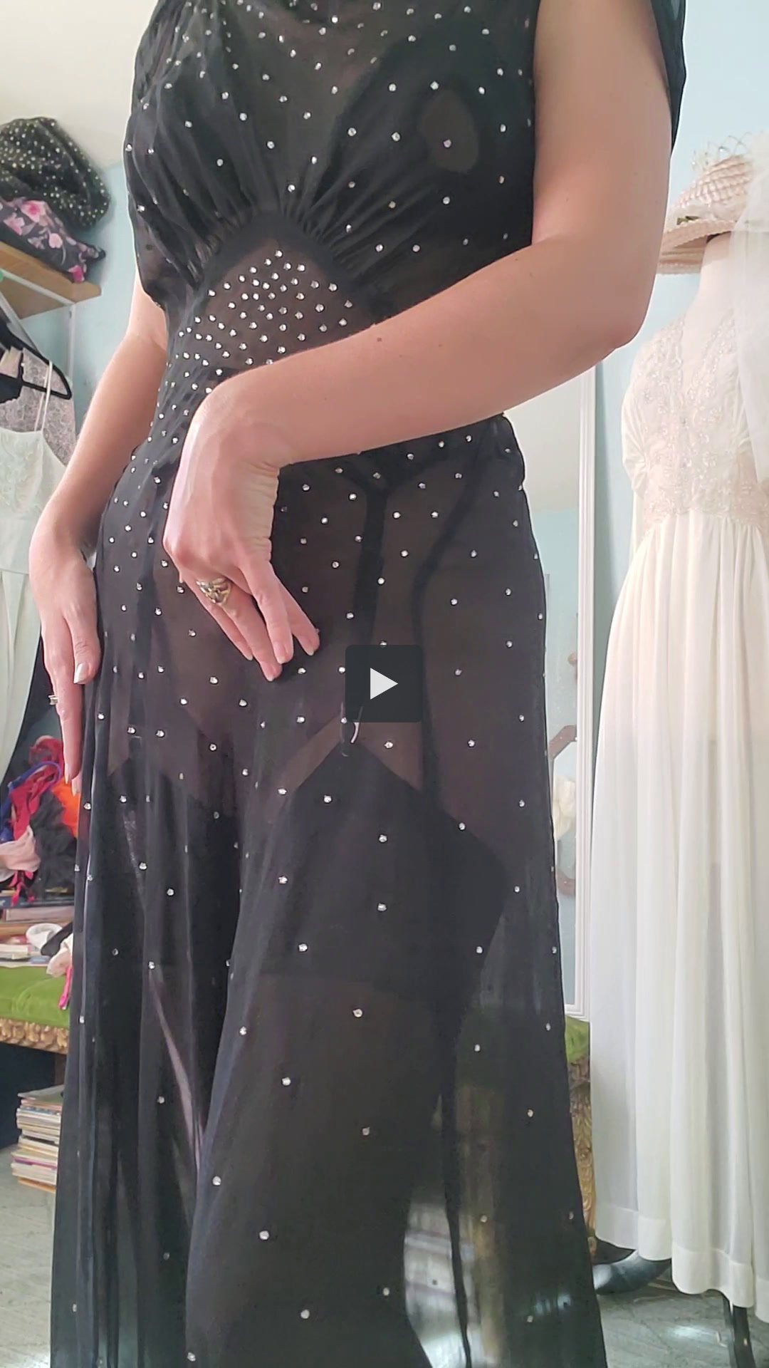 20201104_124833.mp4 | Dainty Rascal Dancing