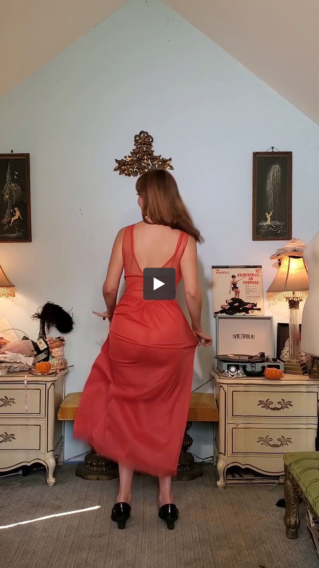 20200930_131343_1.mp4 | Dainty Rascal Dancing